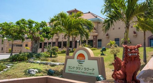Watsu Session – Okinawa Watsu Center